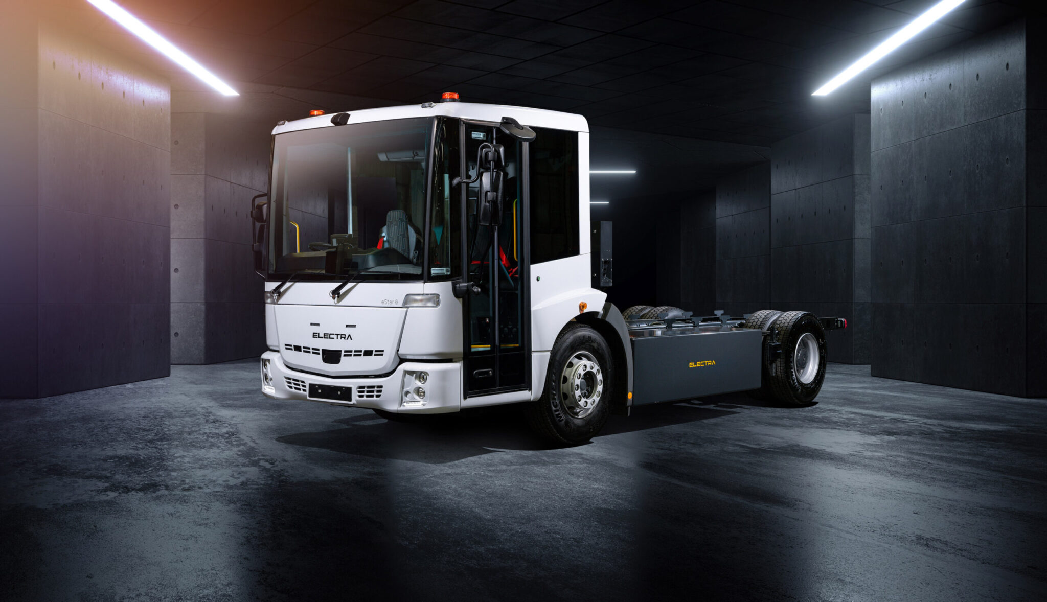 High-Quality Aircraft Refueling Vehicles & Hydrant Dispensers